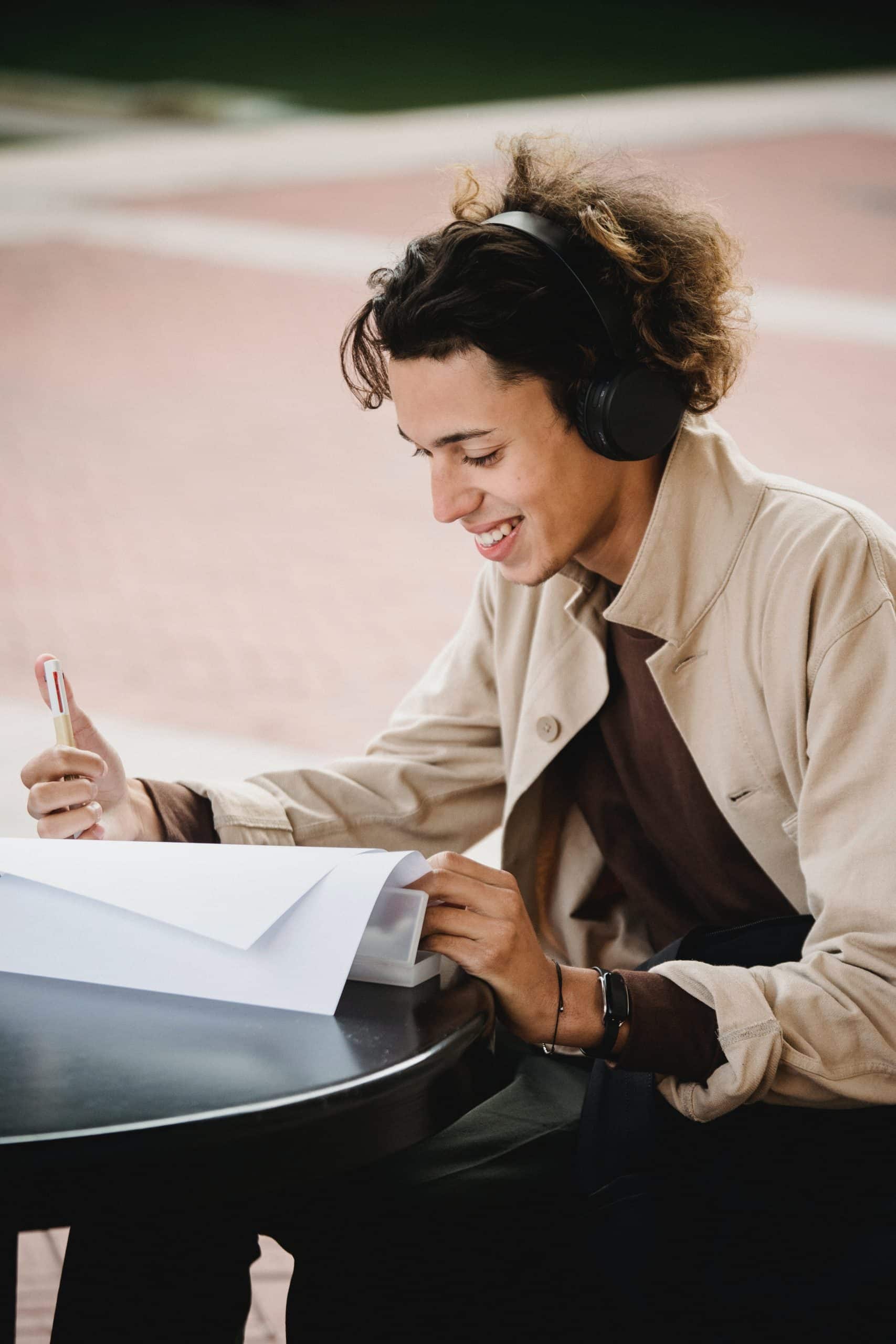 Top 15 Best ways to practice English | Oxford International English